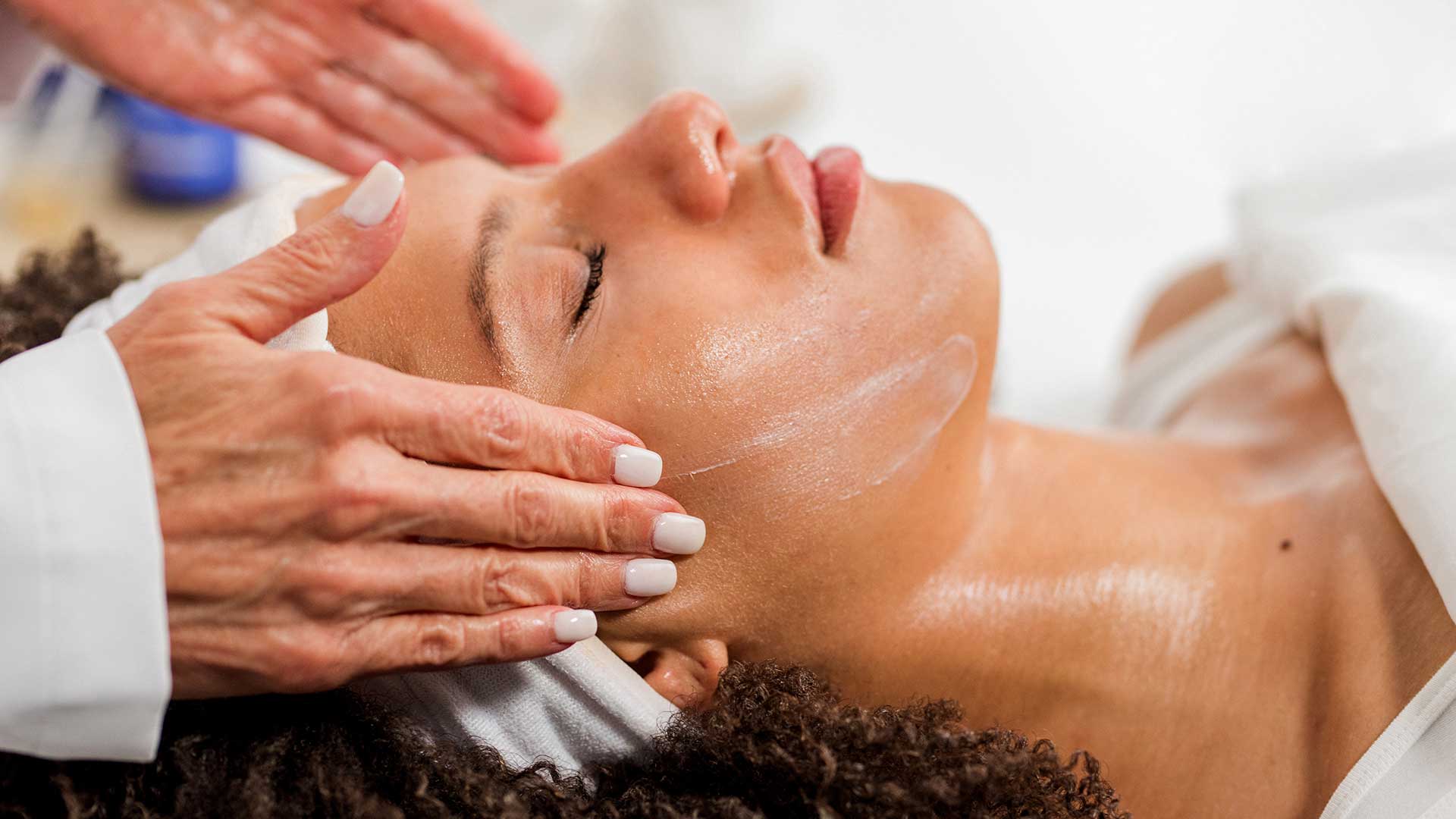 Mini Facial Real Body Clinic